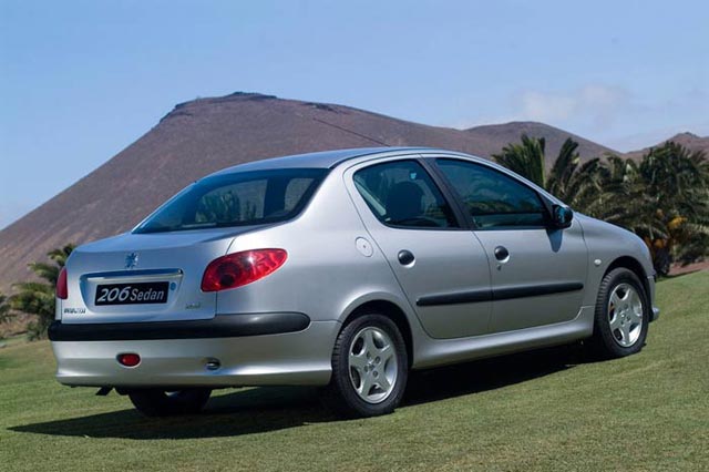 206 SD V8 فروشی مدل 1390 پژو 206 V8 SD فوق العاده تمیز و سالم